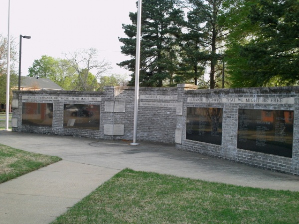 Faulkner County Courthouse - FranaWiki